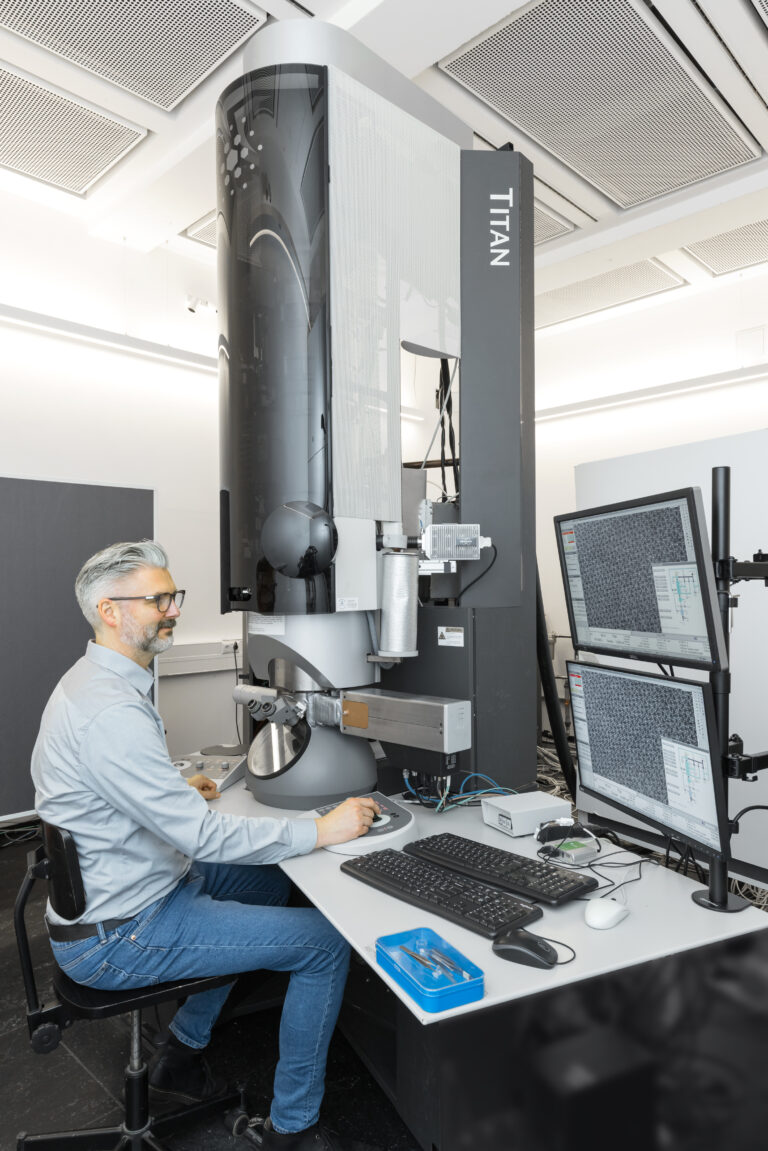 FEI Titan 80-300 STEM | er-c